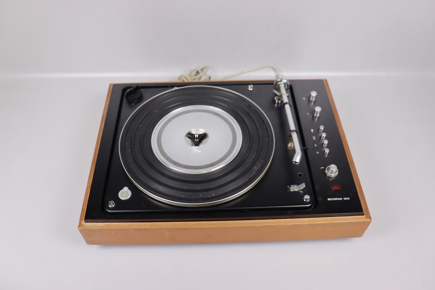 Bang & Olufsen Beogram 1500 skivspelare | Auktion.se