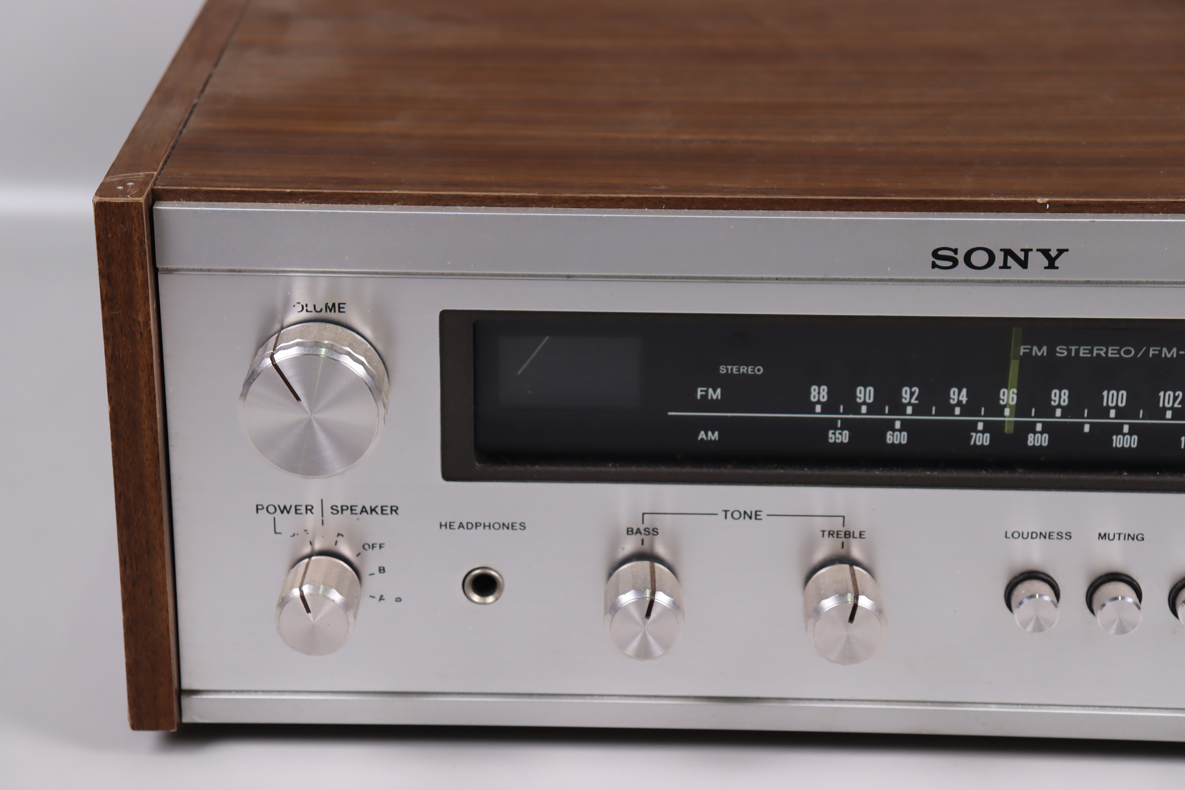 Sony STR-7015 FM Stereo/FM-AM Reciever, … | Auktion.se